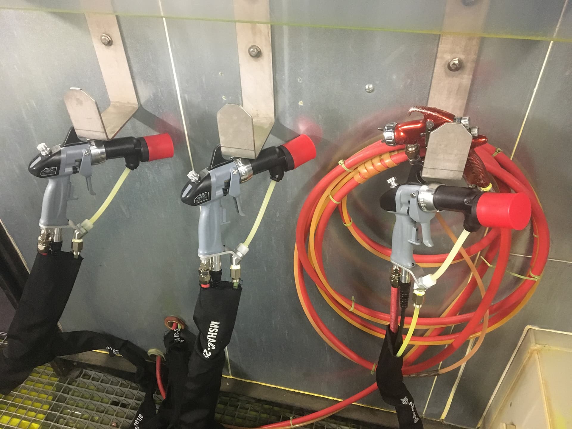 Cas Client | Ressuage électrostatique pulvérisation Ransburg® | NPI